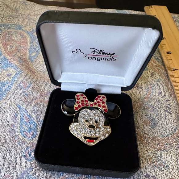 Disney | Jewelry | Disney Originals Smiling Minnie Mouse Brooch In ...